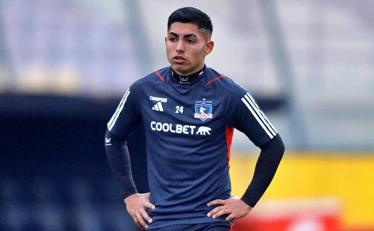 Histórico pide una conferencia de Jordhy Thompson con Colo Colo