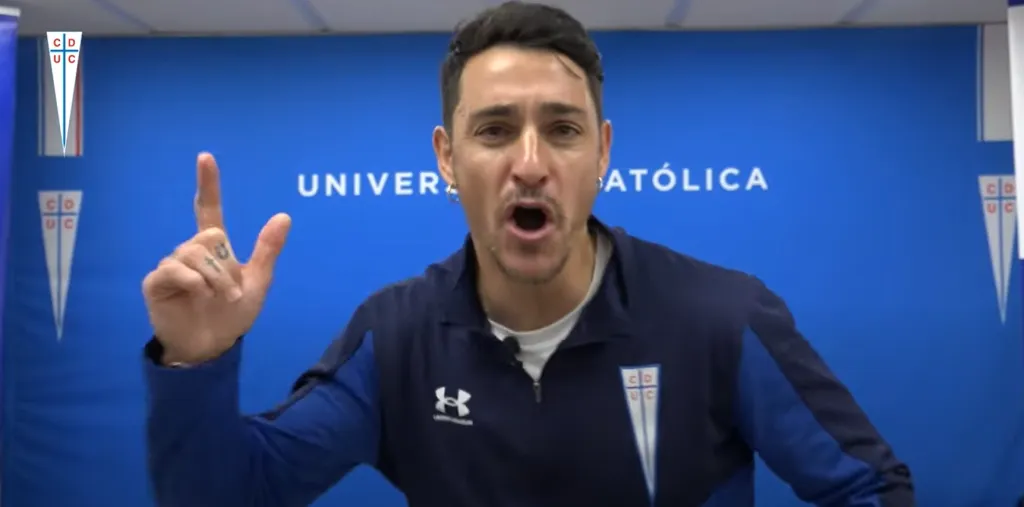 Zampedri aprende a bailar cueca en las Fiestas Patrias de la UC