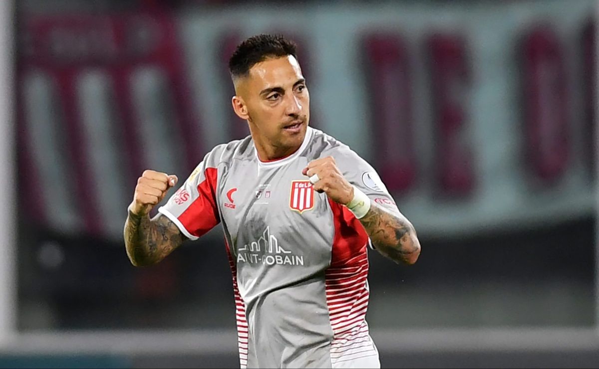 ¿Quién es Javier Correa? Estadísticas, goles y títulos del refuerzo de ...