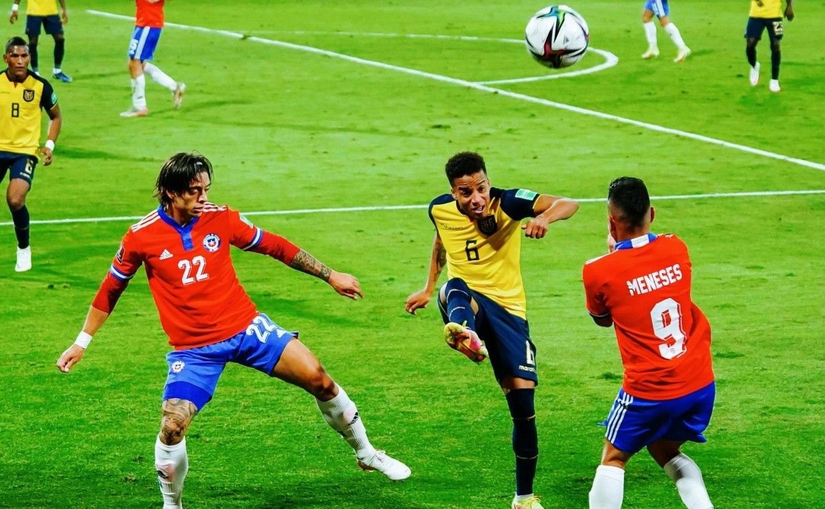 Leonardo Véliz dispara tras la polémica resolución de la FIFA en caso ...