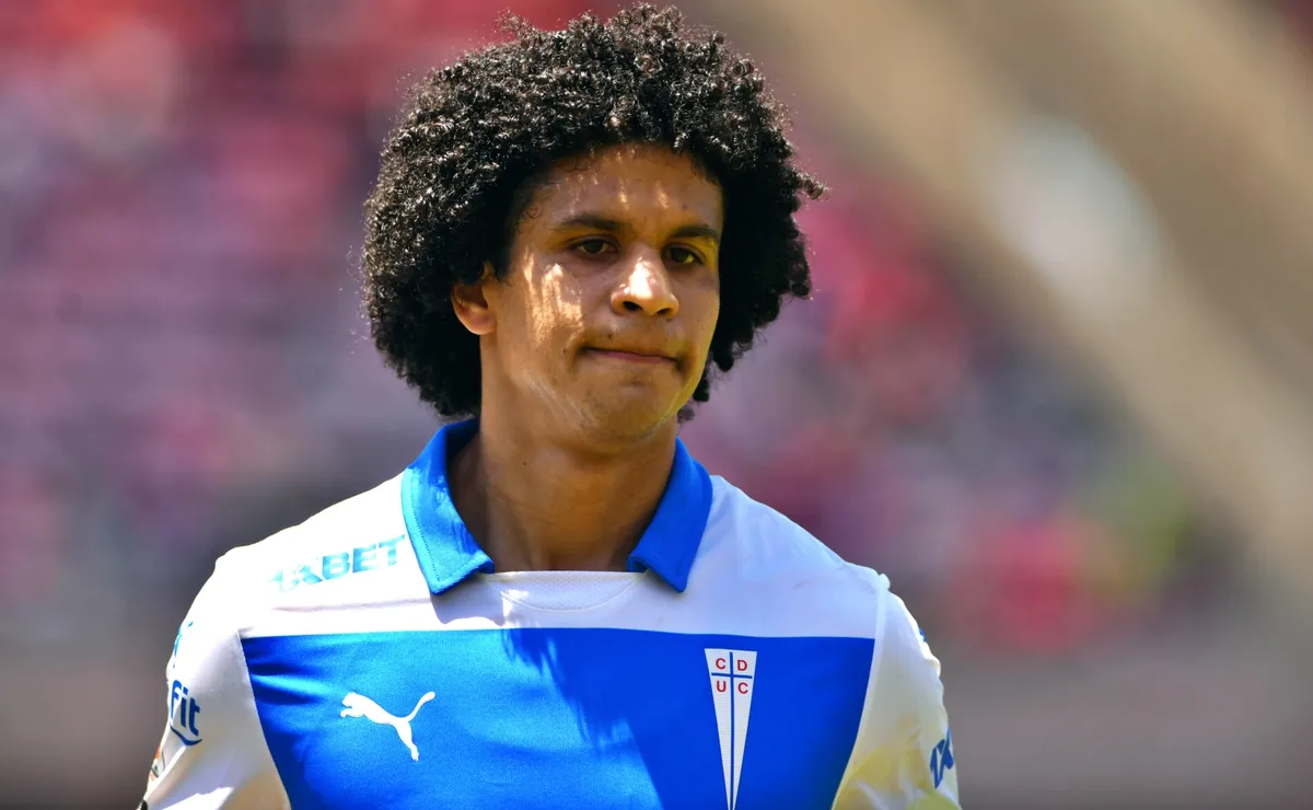 Católica confirma que Eduard Bello no seguirá para 2026 - RedGol