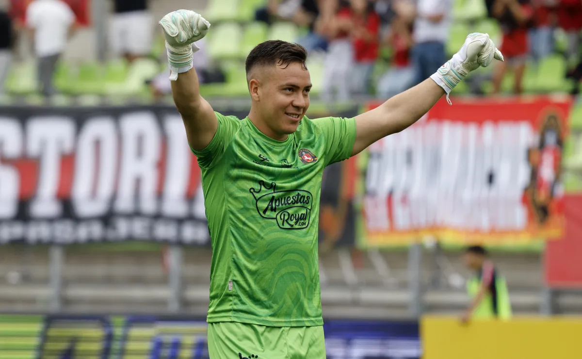 Portero de Limache le deja un desafiante recado a U de Chile