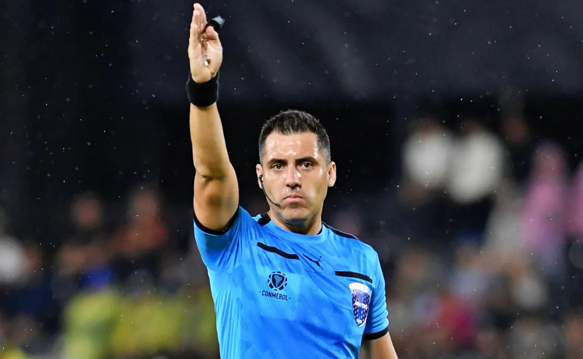Mundial: Cristián Garay y millonario pago de FIFA por arbitrar - RedGol